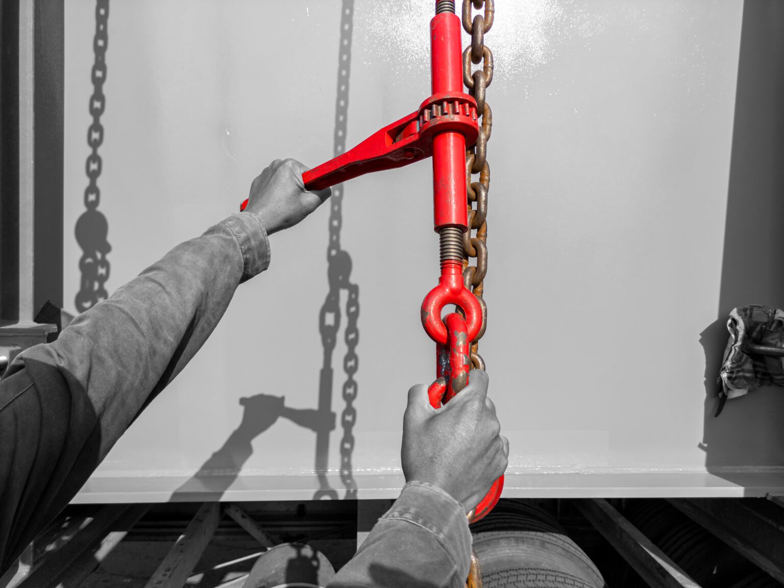 A Practical Guide to Cargo Control with Ratchet Straps and Load Binders ...